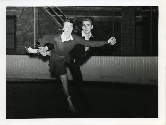 Joan Mitchell and Bobby Specht ice skating | Joan Mitchell Foundation